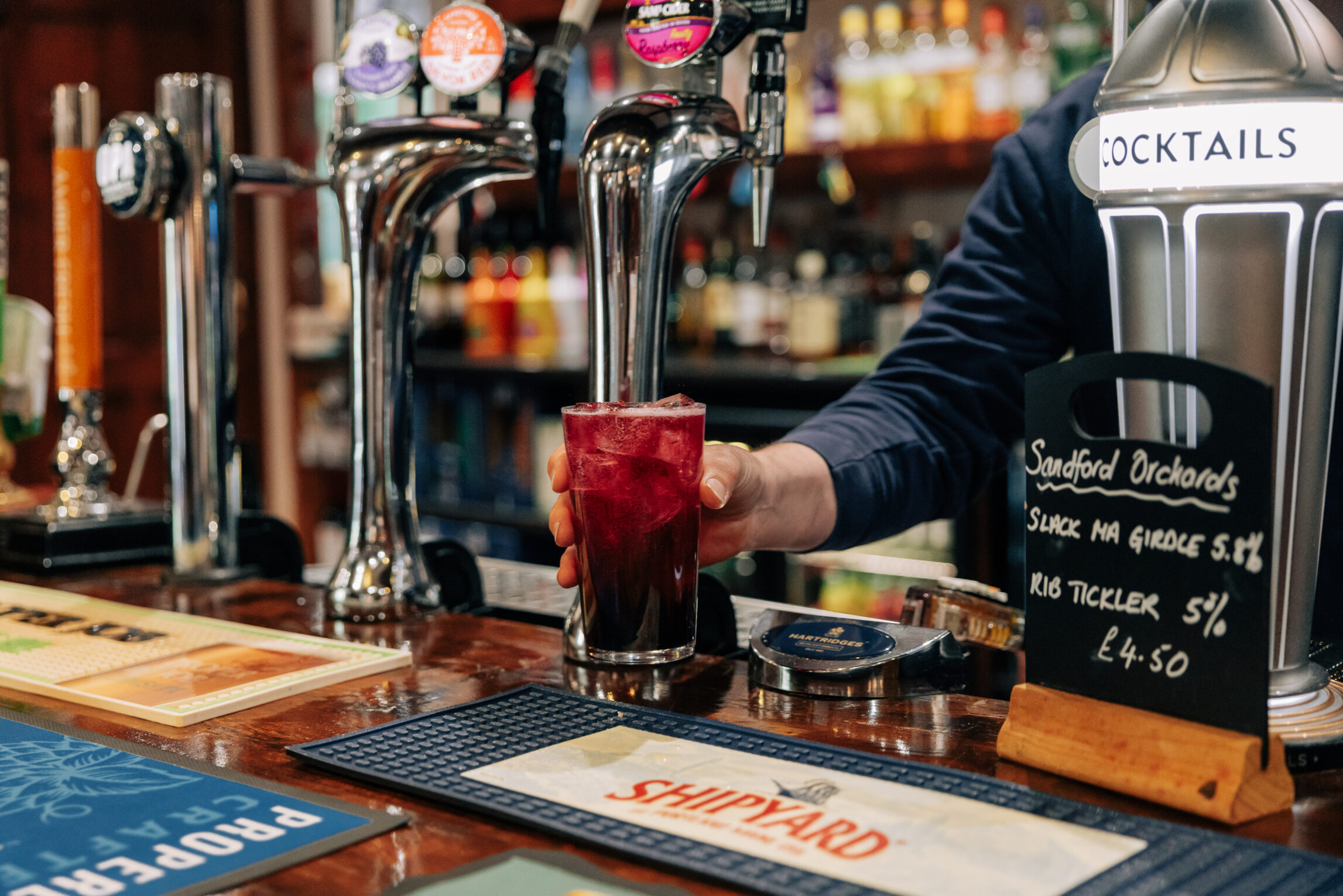 Bull Pen Bar - Yeatheridge Farm
